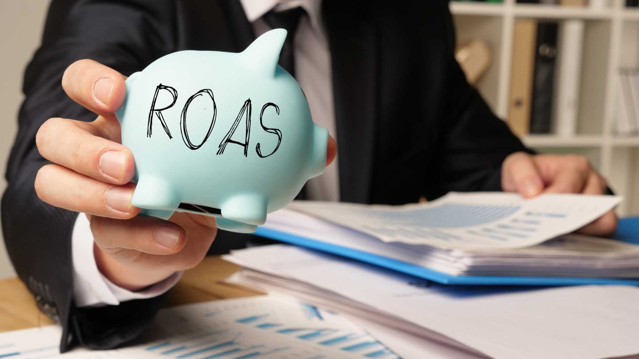 What is ROAS and How to Improve It: Complete Guide for Digital Marketers in 2025 - Vineesh Rohini